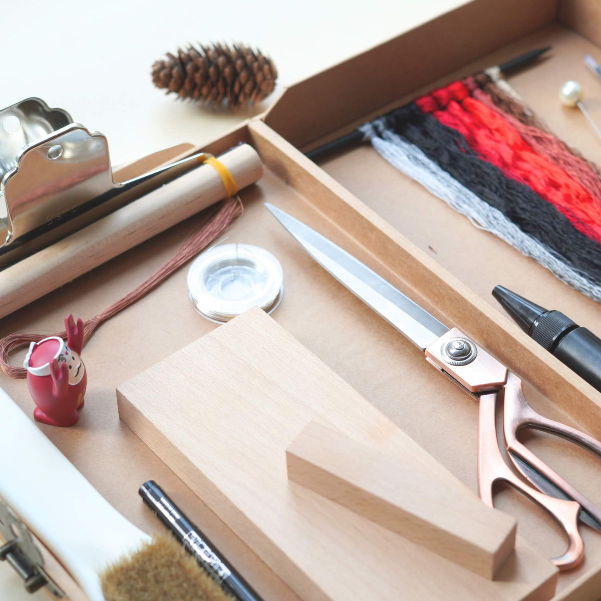 Ronghua DIY Kit | Vampire Rose Brooch | Tools Included