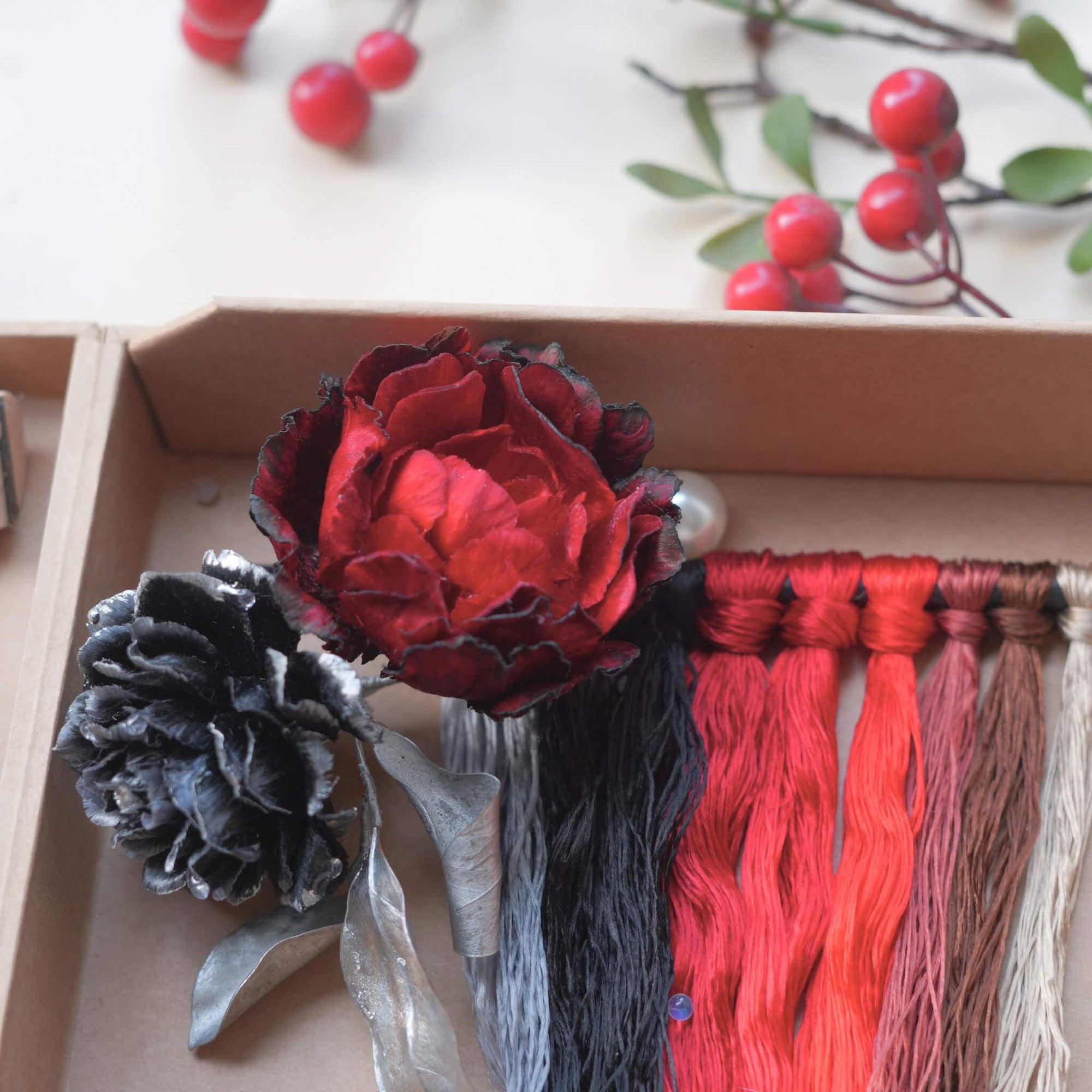 Ronghua DIY Kit | Vampire Rose Brooch | Tools Included