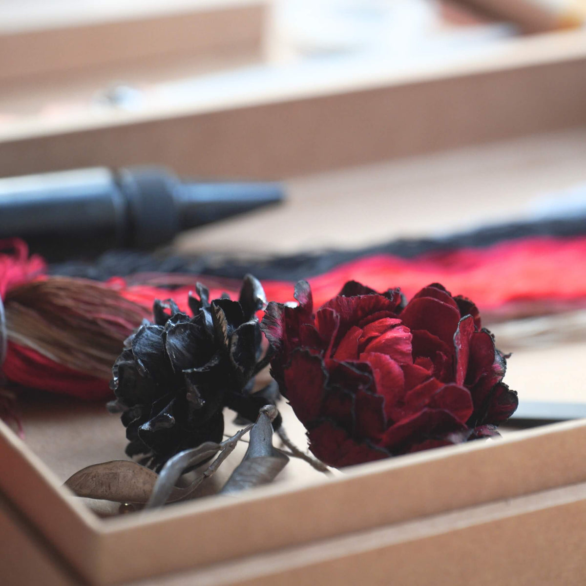 Ronghua DIY Kit | Vampire Rose Brooch | Tools Included